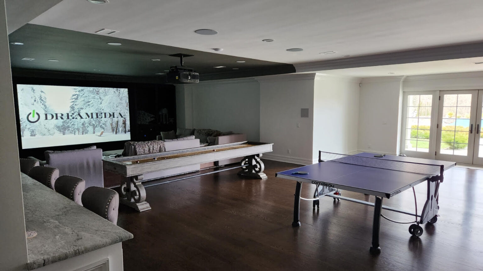 Integration Guide to Projection Screens – Big Screens for Big Scenes ...